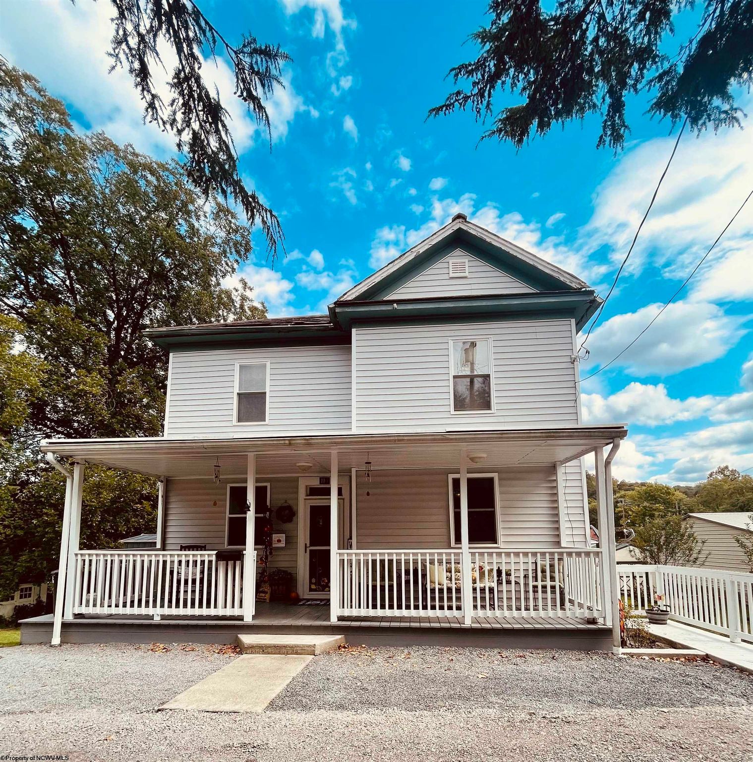110 W 5th St, Weston, WV 26452 - See Est. Value, Schools & More