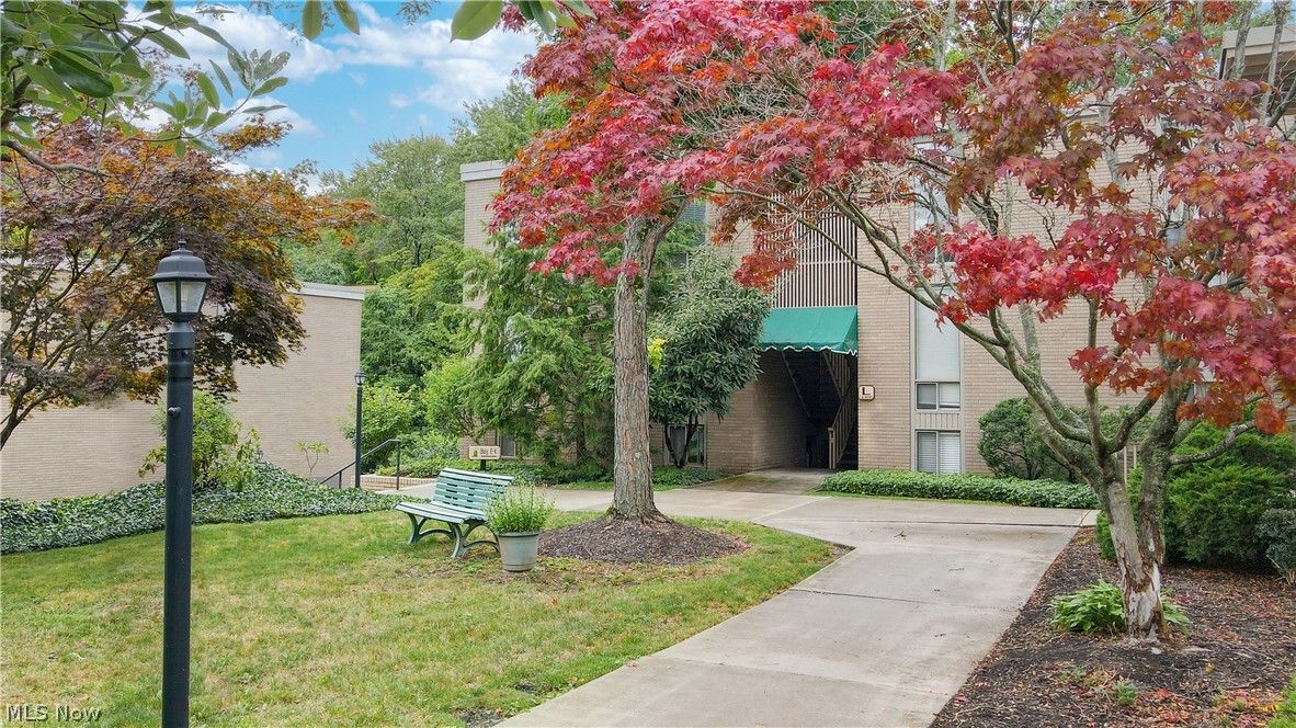 6590 Chaffee Ct #M-2, Brecksville, OH 44141 - See Est. Value, Schools ...
