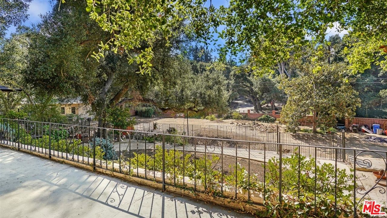 3274 Oakdell Rd, Studio City, CA 91604 - See Est. Value, Schools & More