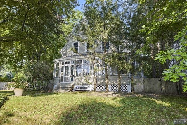 301 Mortimer Ave, Rutherford, NJ 07070 - See Est. Value, Schools & More