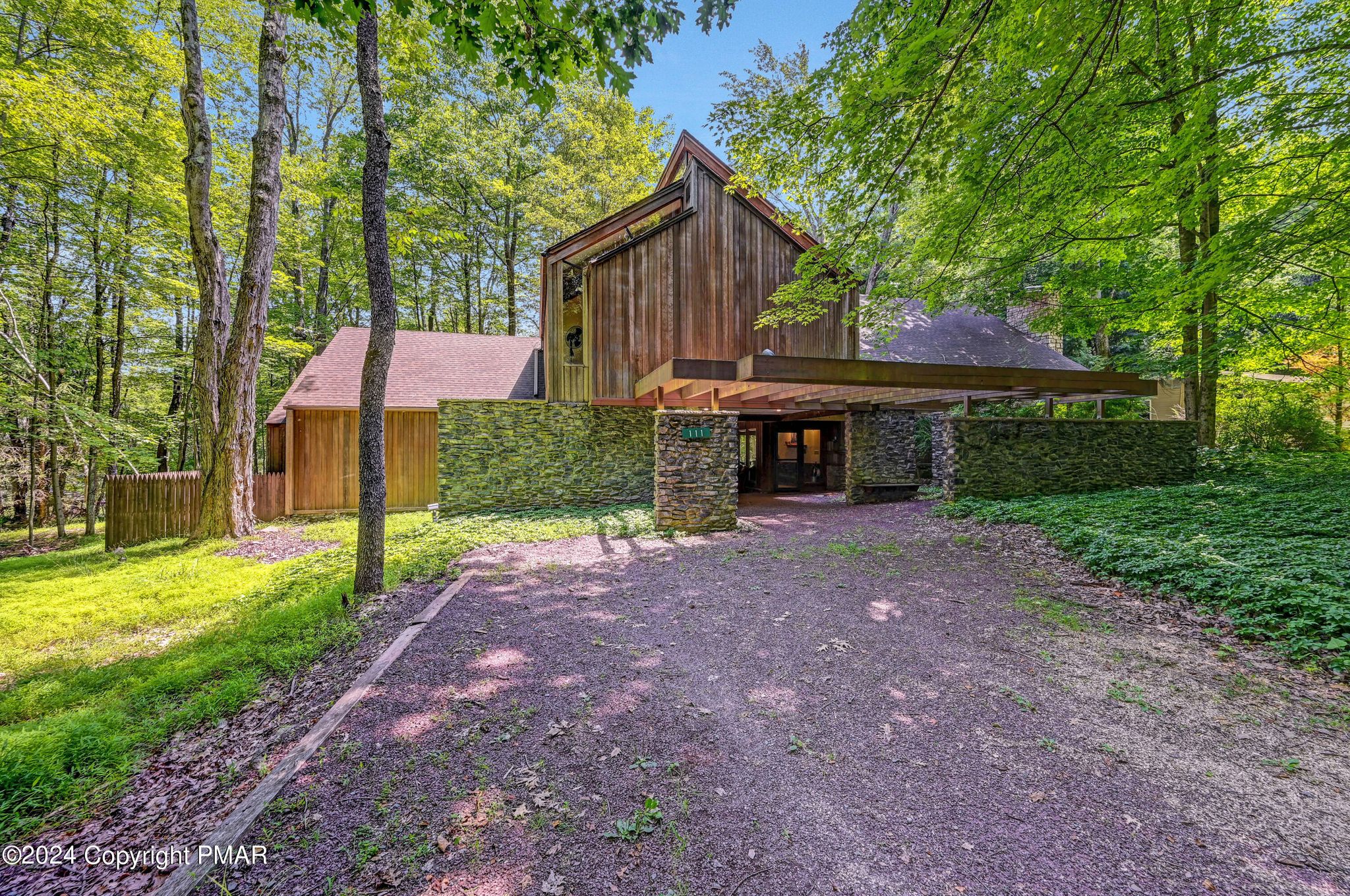 111 Towanda Trl, Pocono Lake, PA 18347 - See Est. Value, Schools & More