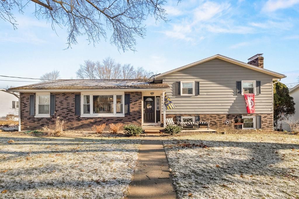 1158 Columbus Cir S, Ashland, OH 44805 - See Est. Value, Schools & More