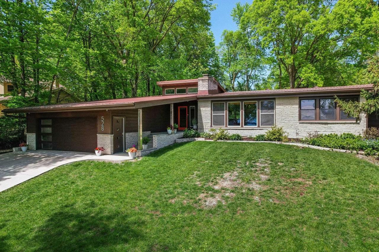 528 Woodward Drive, Madison, WI 53704 - See Est. Value, Schools & More