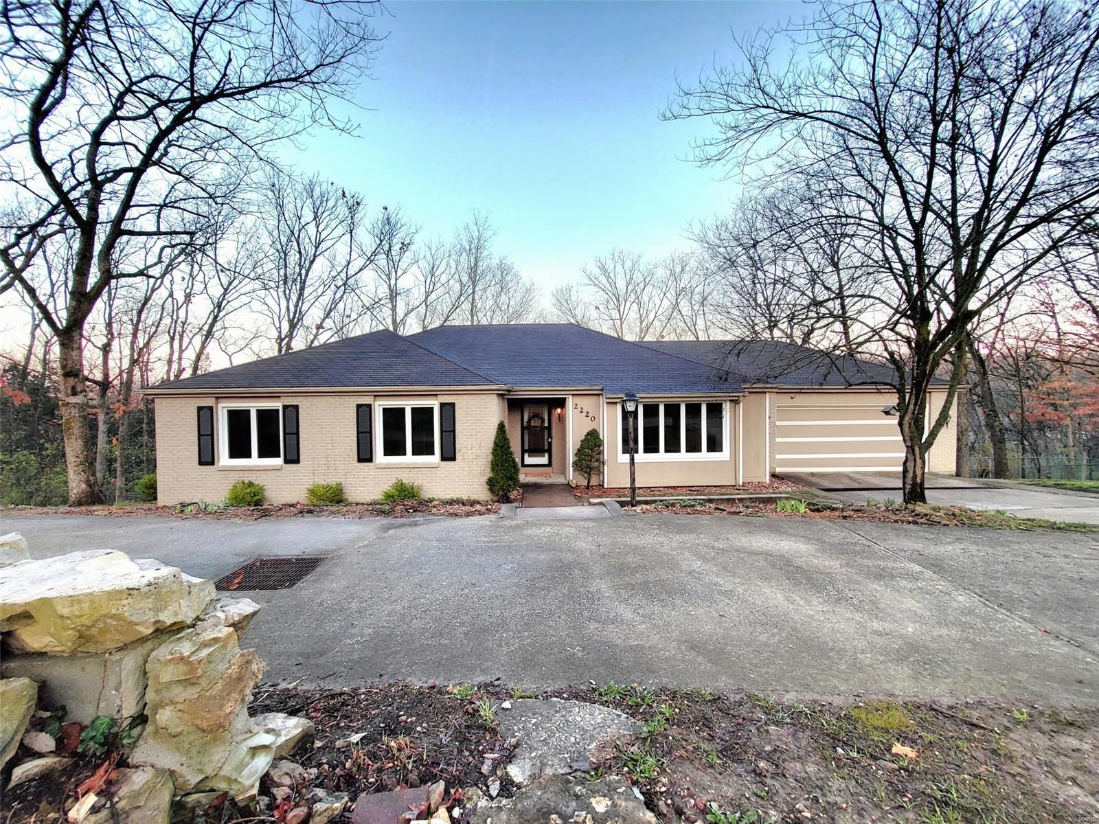 2220 Merlin Dr, Jefferson City, MO 65101 - See Est. Value, Schools & More