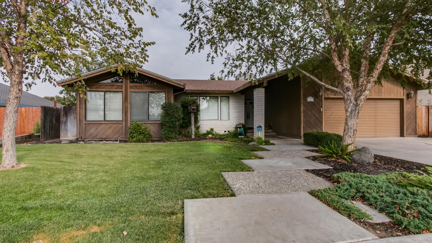 1180 West Ave, Gustine, CA 95322 - See Est. Value, Schools & More