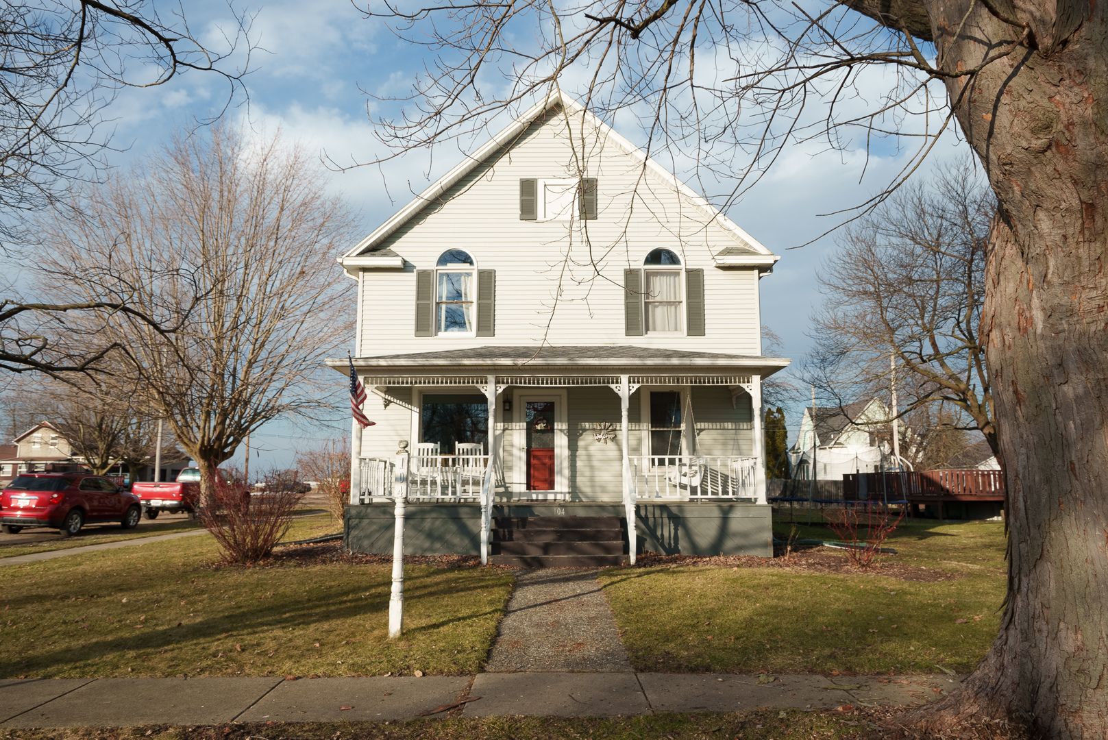 104 N Chicago Ave, Ladd, IL 61329 - See Est. Value, Schools & More