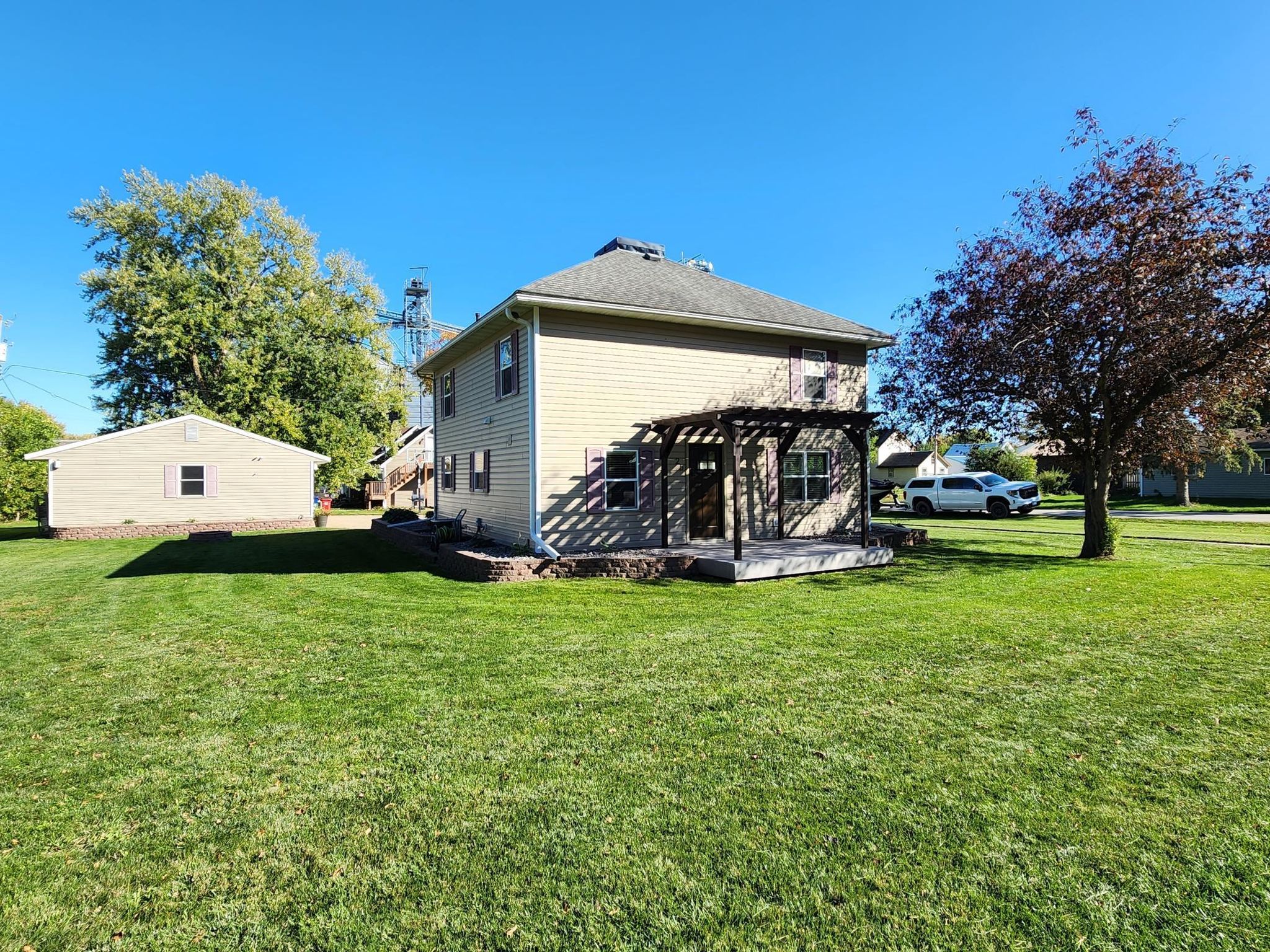 25 1st St NW, Elgin, MN 55932 - See Est. Value, Schools & More
