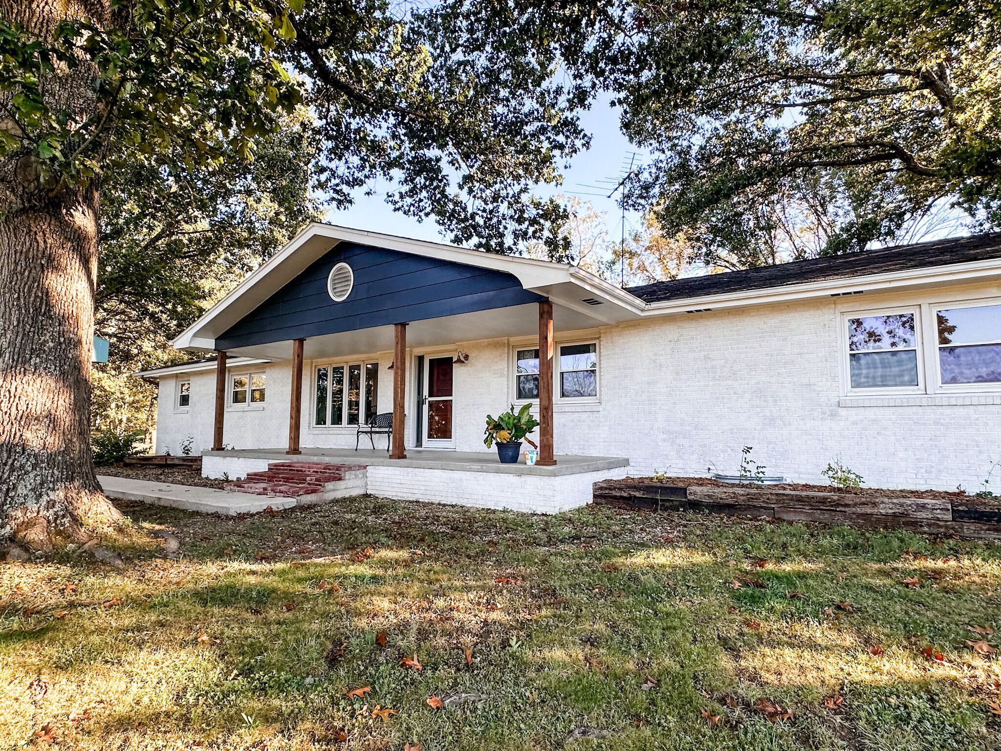 1600 Springfield Road, Ava, MO 65608 - See Est. Value, Schools & More