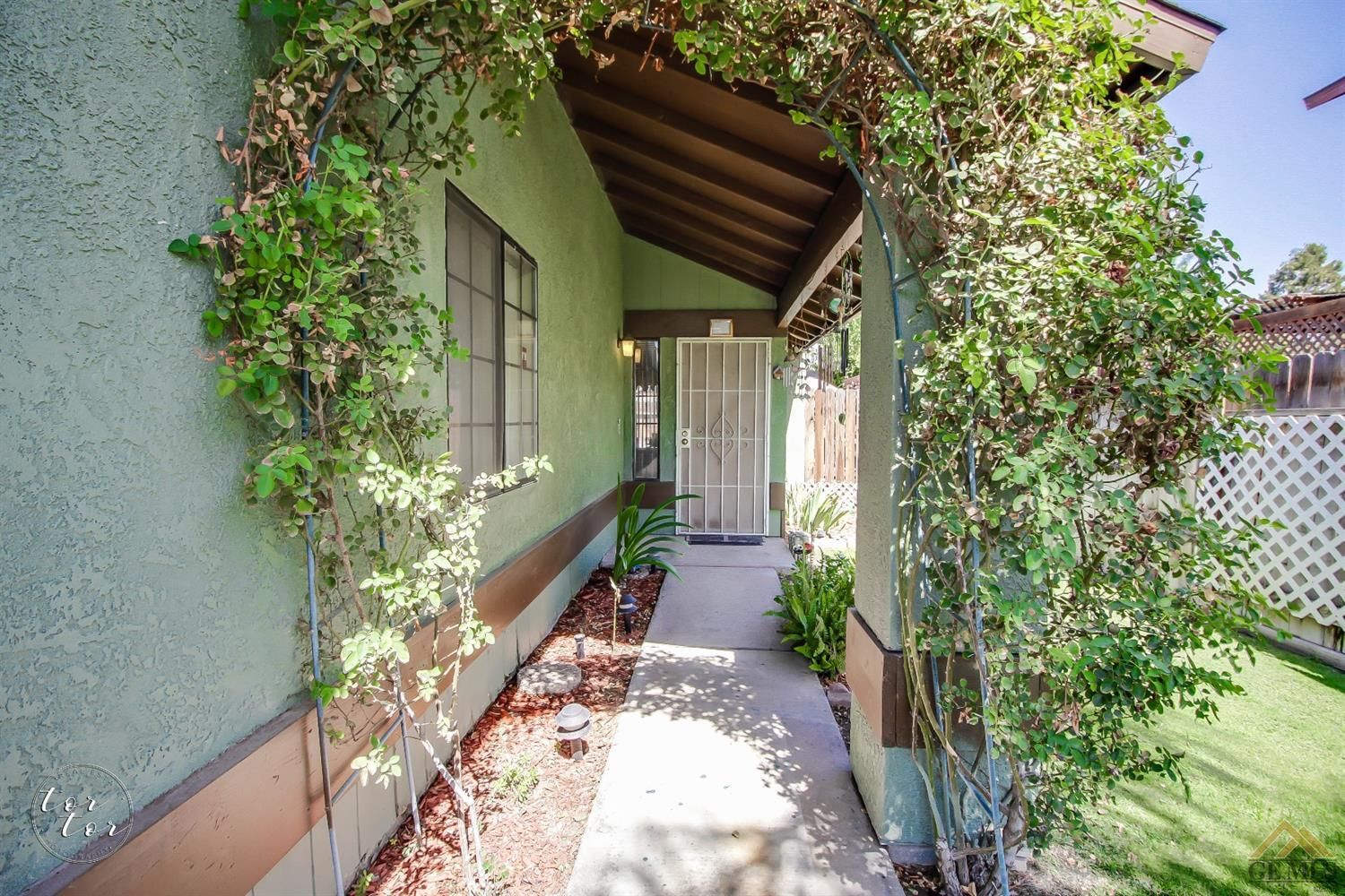 1216 Adelaide Ave, Bakersfield, CA 93307 - See Est. Value, Schools & More