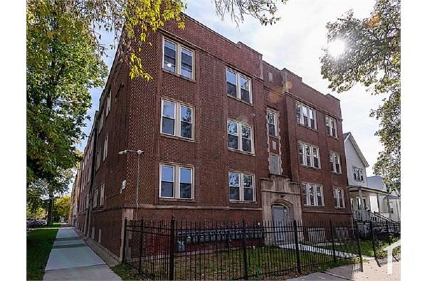 2851 W 64th St #3, Chicago, IL 60629 - See Est. Value, Schools & More