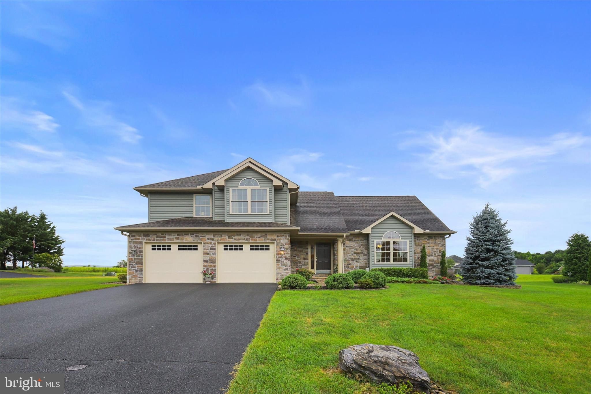 3520 Fox Hill Dr, Chambersburg, PA 17202 - See Est. Value, Schools & More