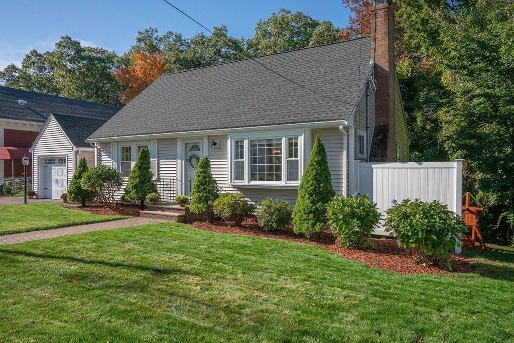 51 Hopkins St, Reading, MA 01867 - See Est. Value, Schools & More