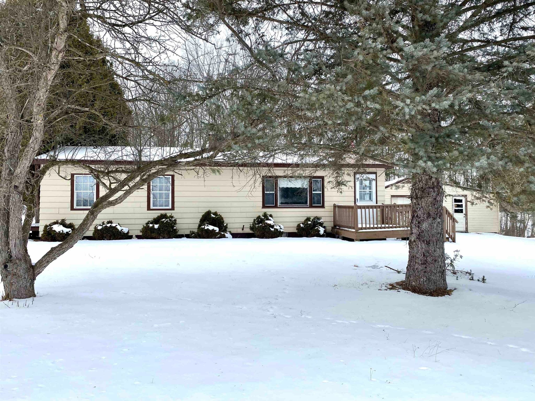 2176 Highgate Road, Saint Albans, VT 05478 - See Est. Value, Schools & More