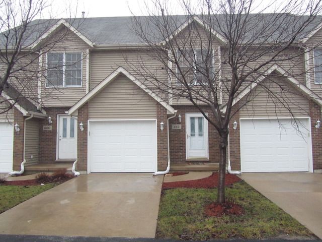 662 S Peace Rd #662, Sycamore, IL 60178 - See Est. Value, Schools & More