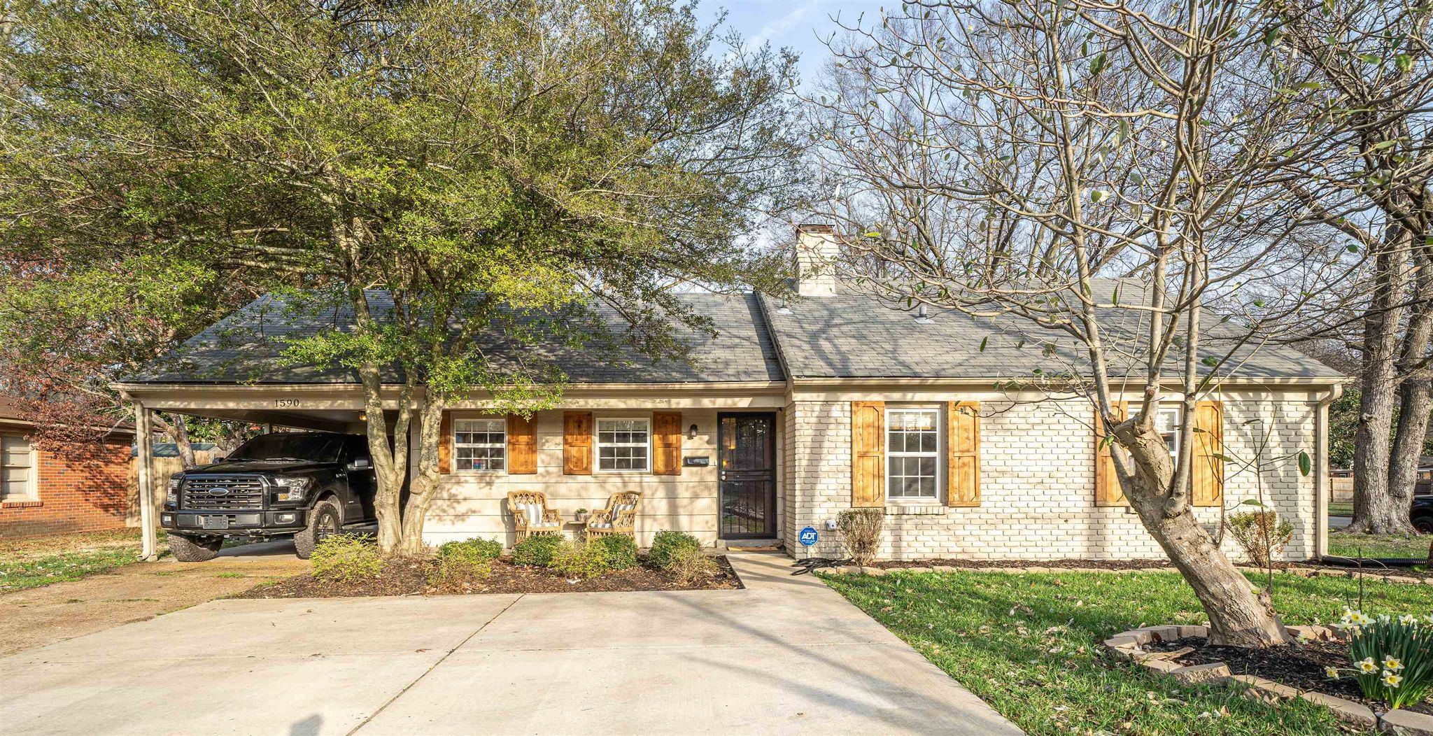 1590 Mount Moriah Rd, Memphis, TN 38117 - See Est. Value, Schools & More