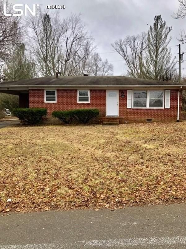 668 E 4th St, Cookeville, TN 38501 - See Est. Value, Schools & More