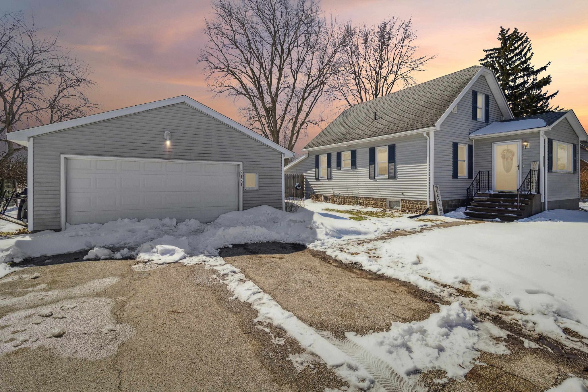 2181 W Midland Rd, Auburn, MI 48611 - See Est. Value, Schools & More