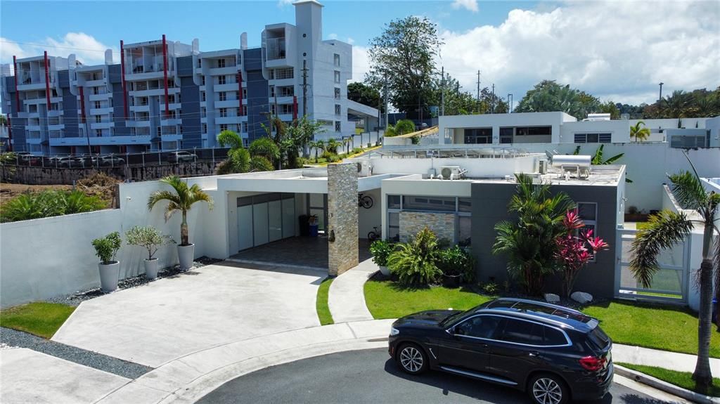 17 Gaudi, Guaynabo, PR 00969 - See Est. Value, Schools & More