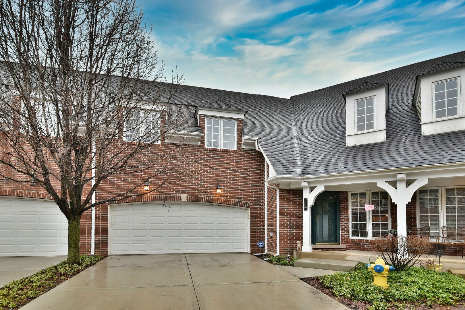 140 E Knighton Pl, Elmhurst, IL 60126 - See Est. Value, Schools & More