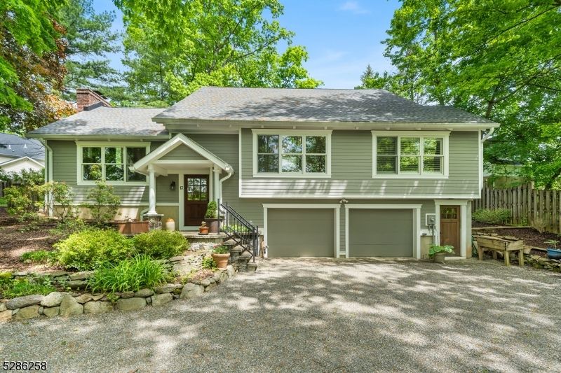 13 Primrose Trl, Morristown, NJ 07960 - See Est. Value, Schools & More