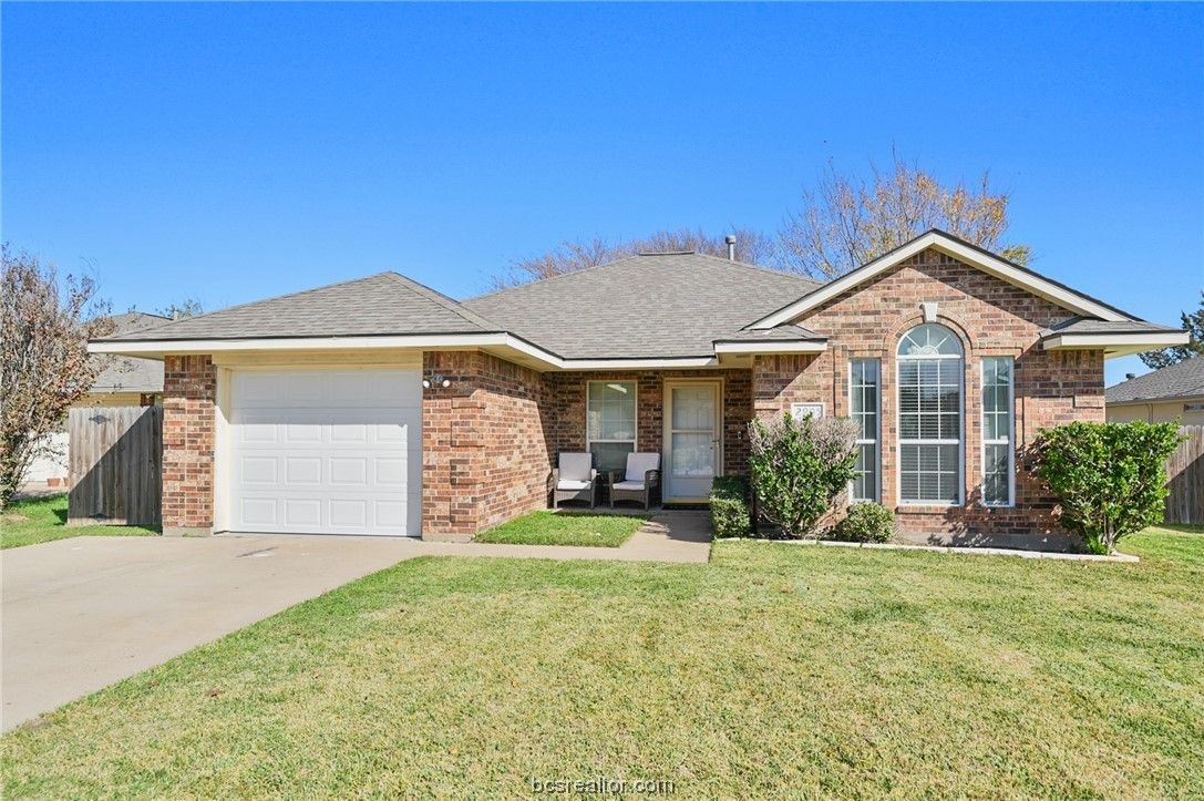 2905 Elise Ln, Bryan, TX 77802 | MLS# 23014639 | Trulia
