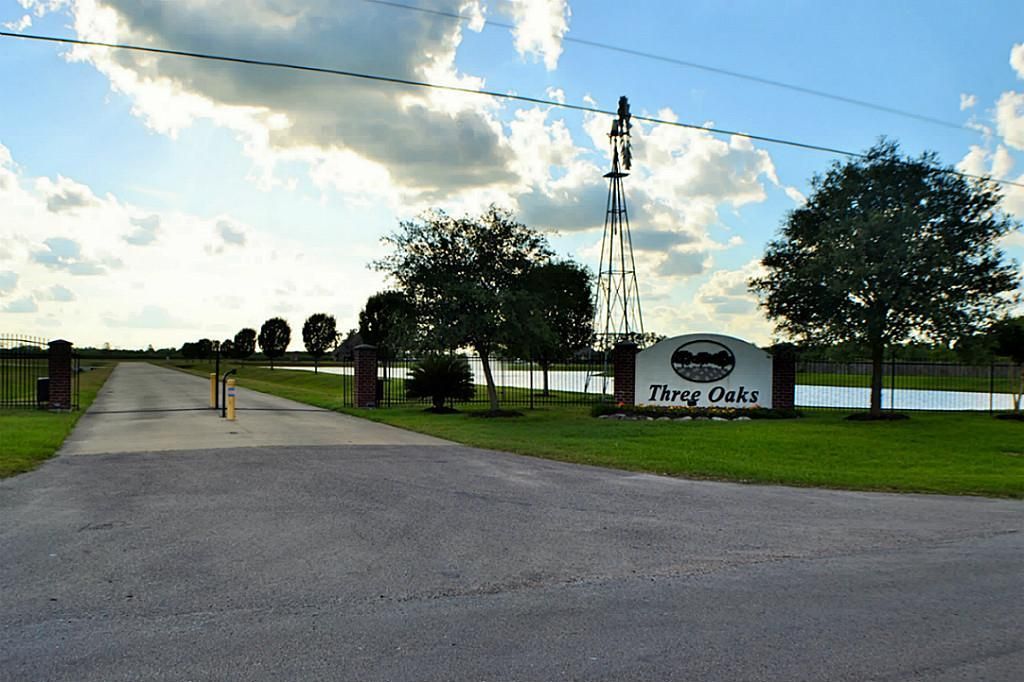 16019 Three Oaks Blvd, Santa Fe, TX 77517 | Trulia