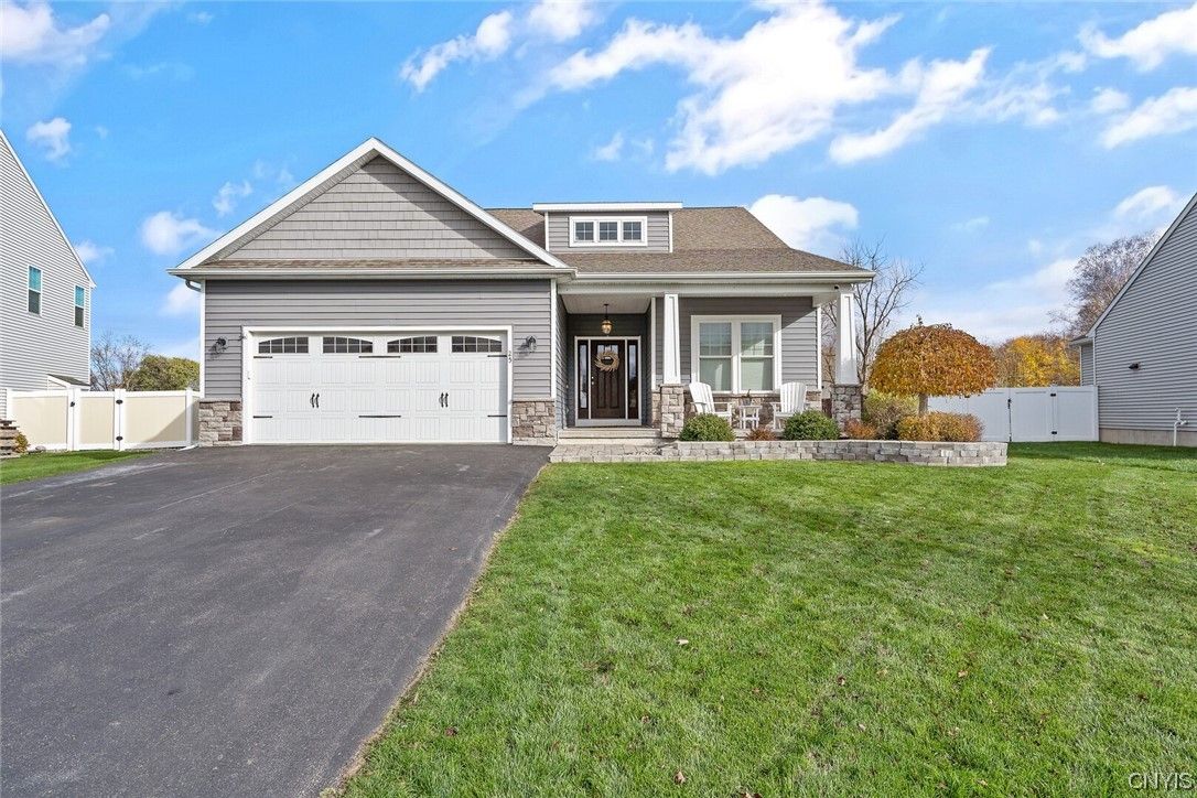 25 Naylor Cir, Baldwinsville, NY 13027 - See Est. Value, Schools & More