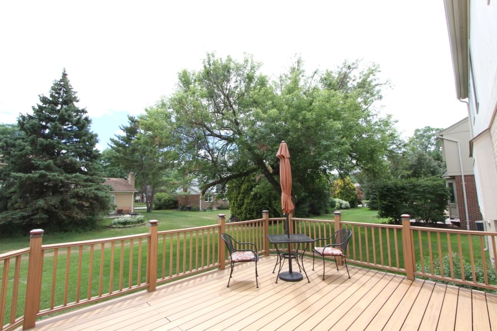 2878 Santia Dr, Troy, MI 48085 - See Est. Value, Schools & More