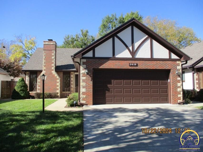 2419 SW Brookhaven Ln, Topeka, KS 66614 - See Est. Value, Schools & More