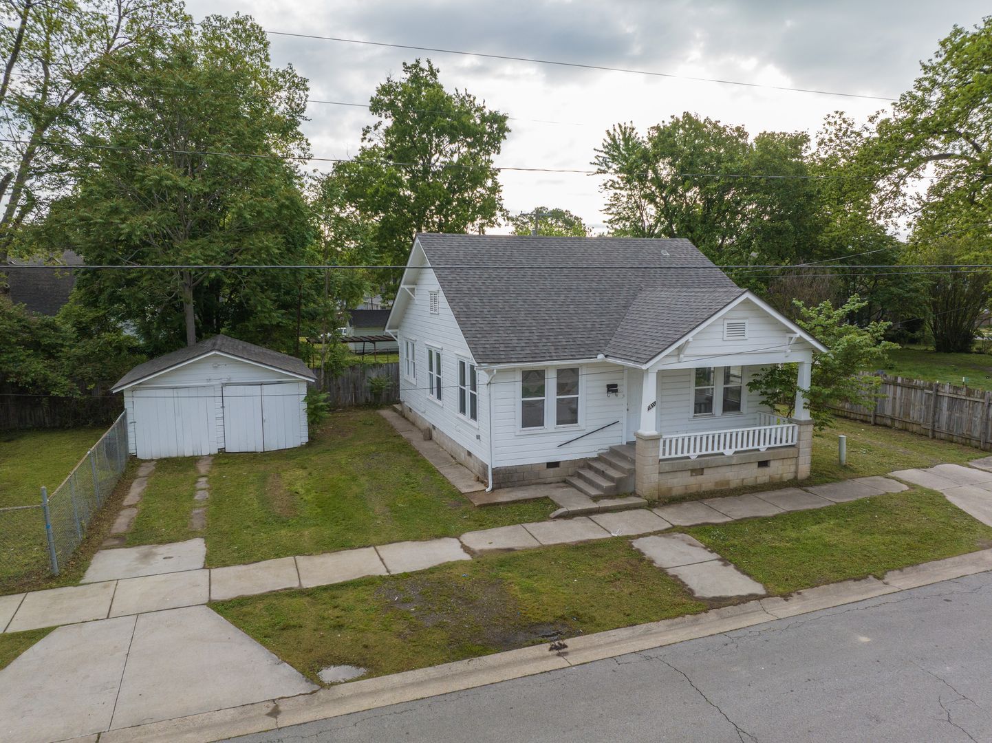 1811 N D St, Fort Smith, AR 72901 - See Est. Value, Schools & More
