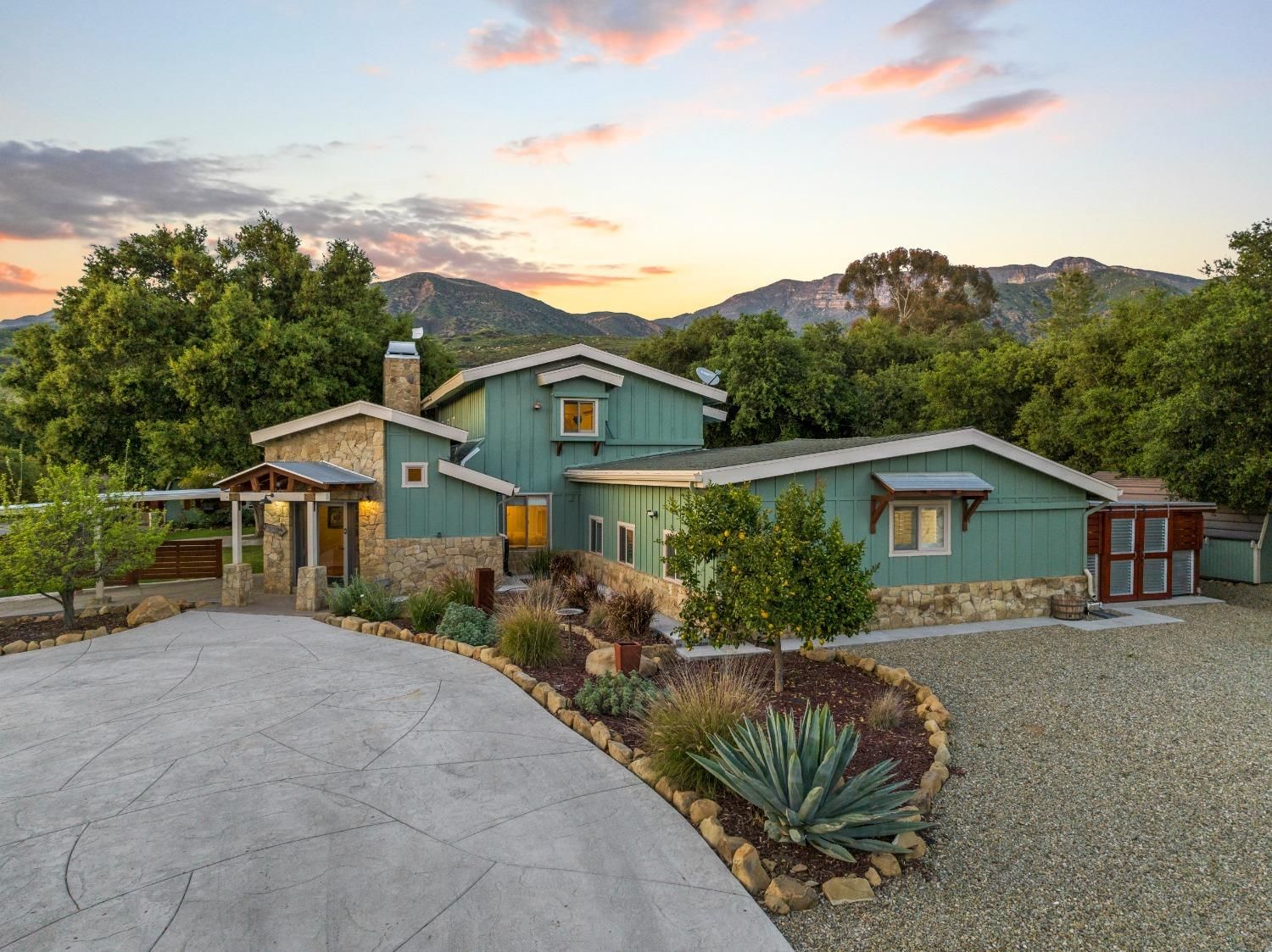 12475 Christmas Tree Rd, Ojai, CA 93023 | MLS# 224433 | Trulia