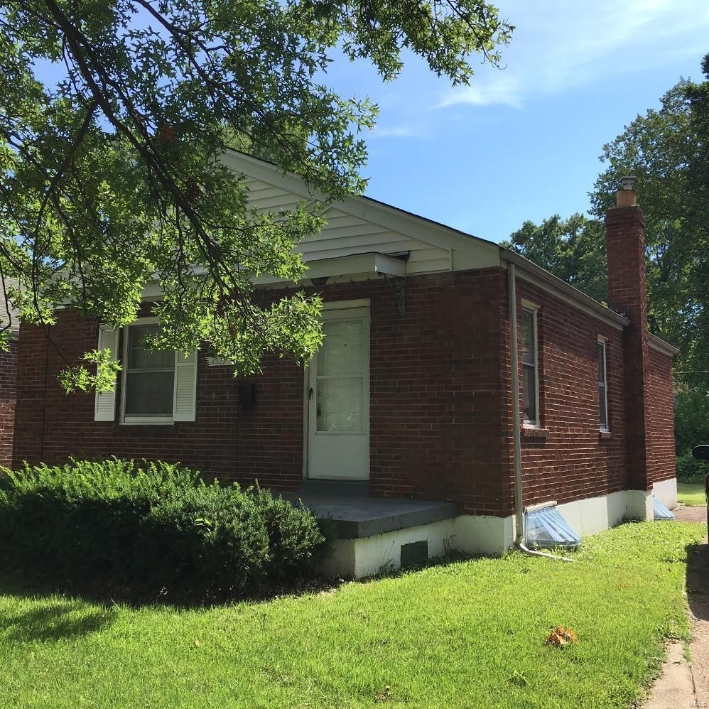 1327 Coolidge Dr, Saint Louis, MO 63132 - See Est. Value, Schools & More