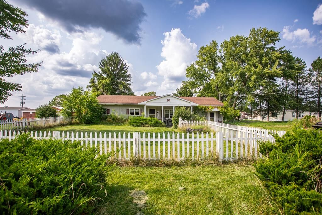 95 Cole St, Sayre, PA 18840 - See Est. Value, Schools & More