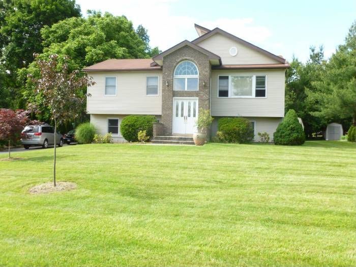 10 Nancy Rd, Nanuet, NY 10954 - See Est. Value, Schools & More