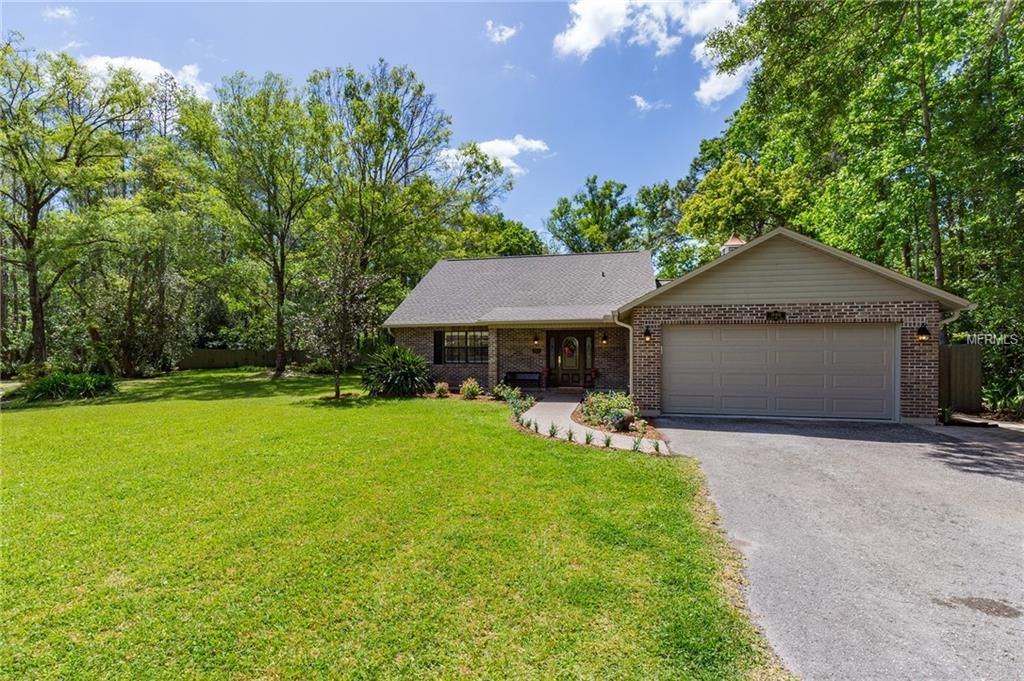 18401 Autumn Mist Dr, Lutz, FL 33549 - See Est. Value, Schools & More