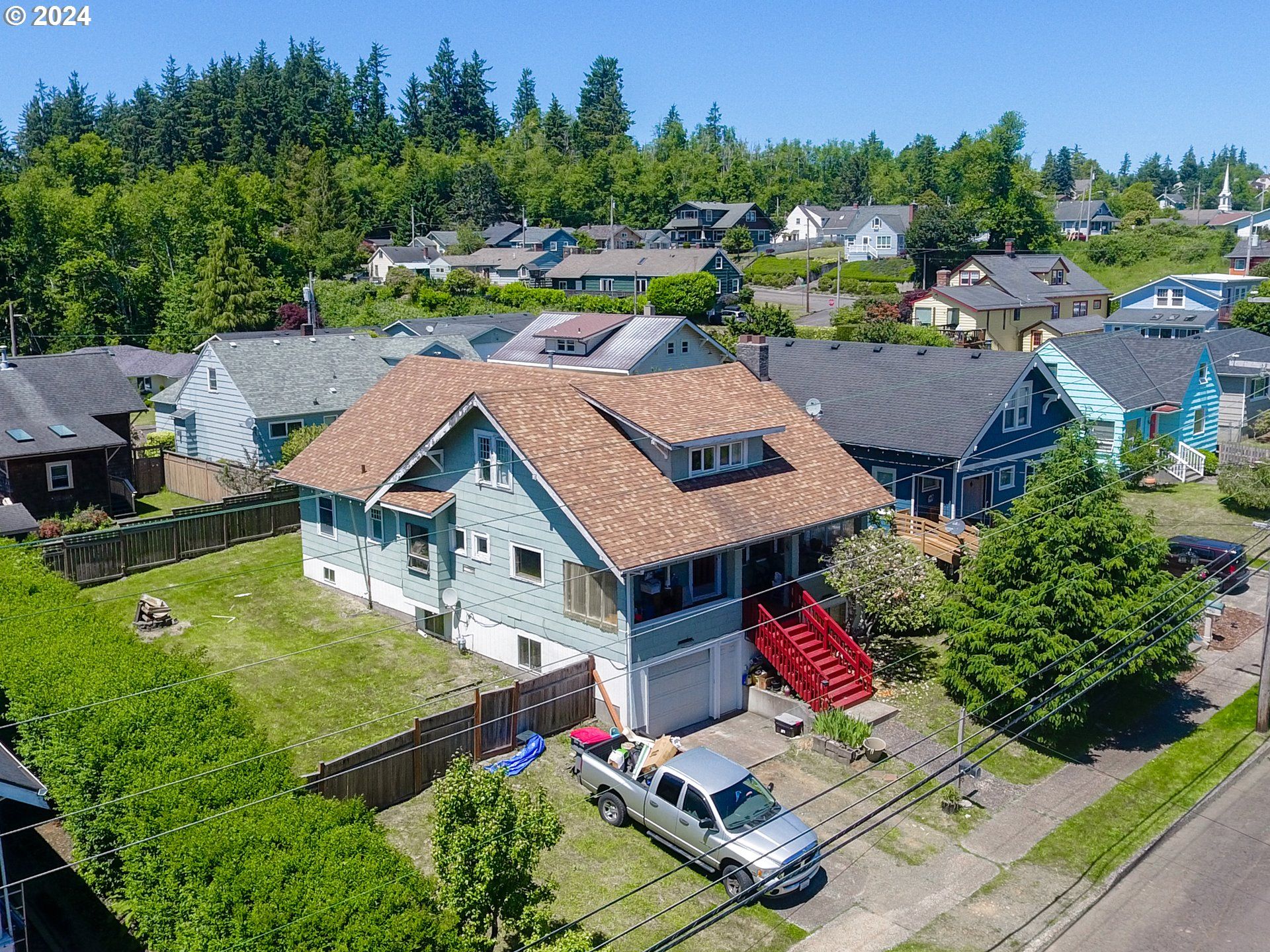 1555 5th St, Astoria, OR 97103 - See Est. Value, Schools & More