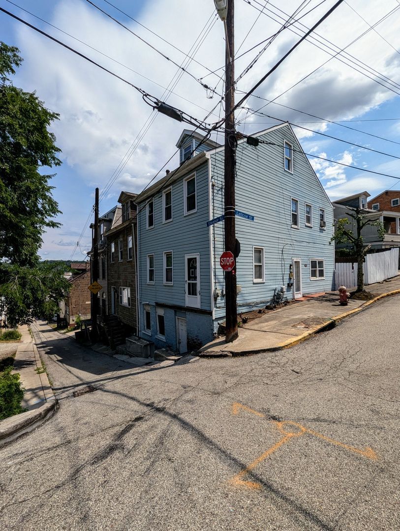 33 Eleanor St, Pittsburgh, PA 15203 - See Est. Value, Schools & More