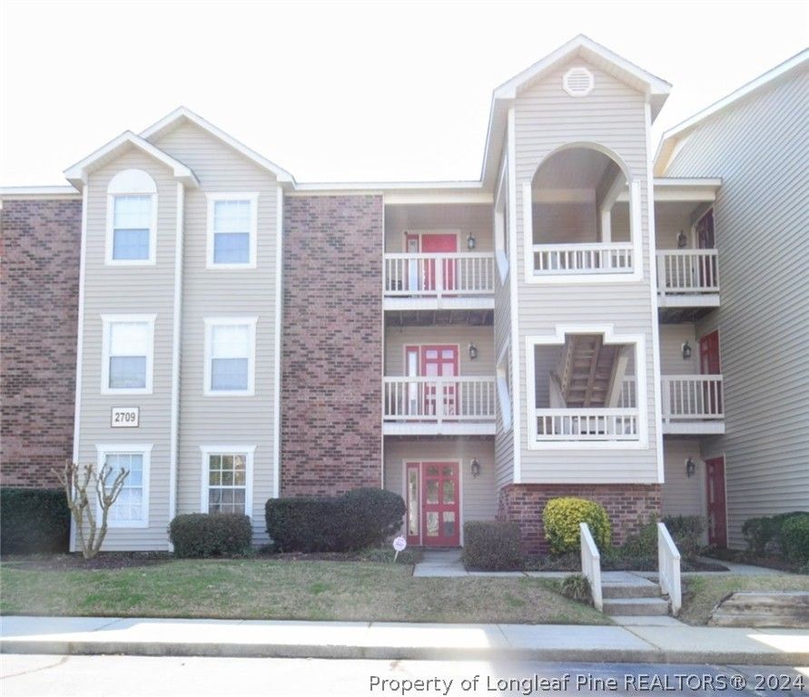 2709-3 Preston Woods Ln, Fayetteville, NC 28304 | MLS# 725927 | Trulia