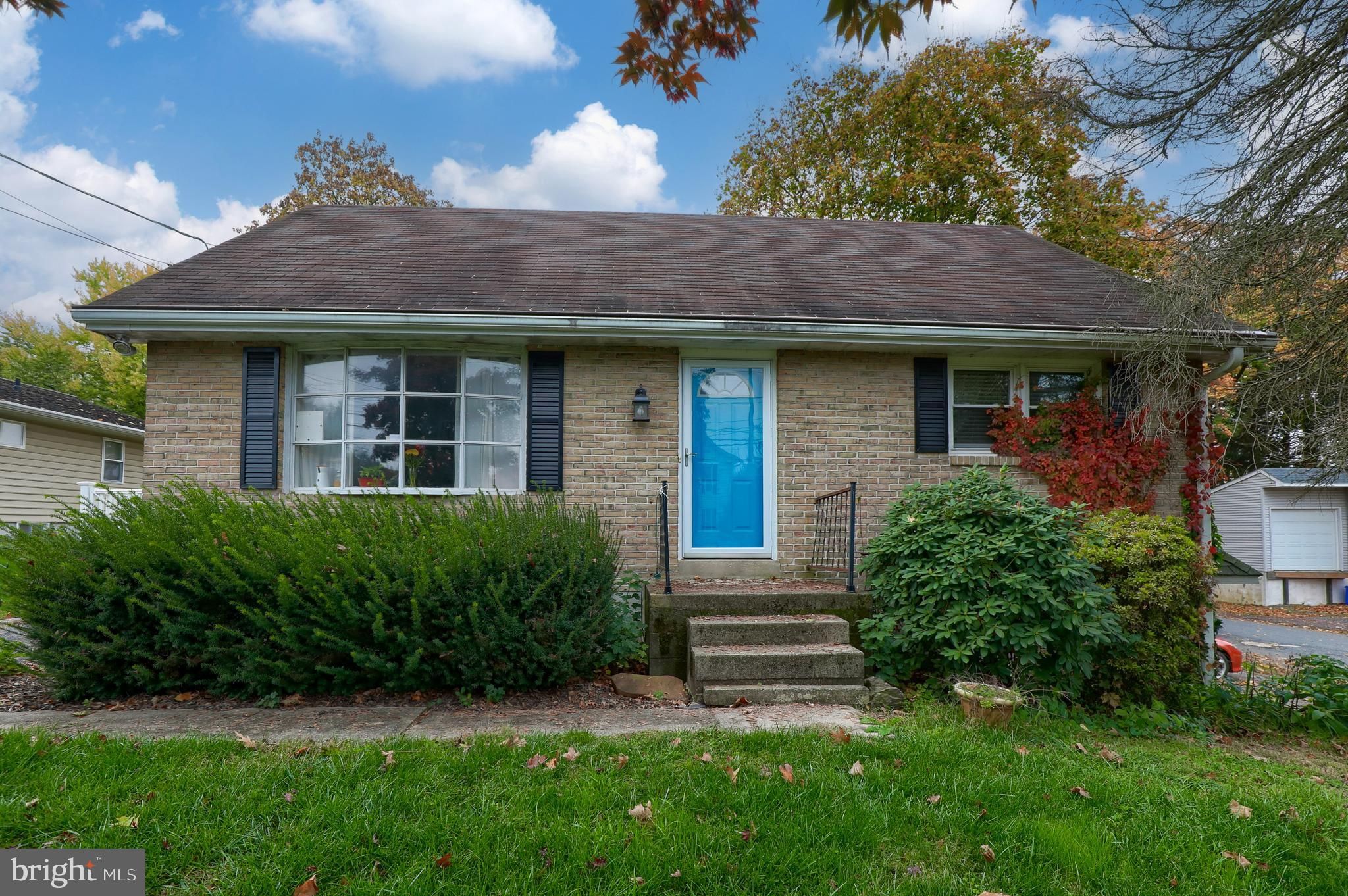 204 S Manor St, Mountville, PA 17554 - See Est. Value, Schools & More