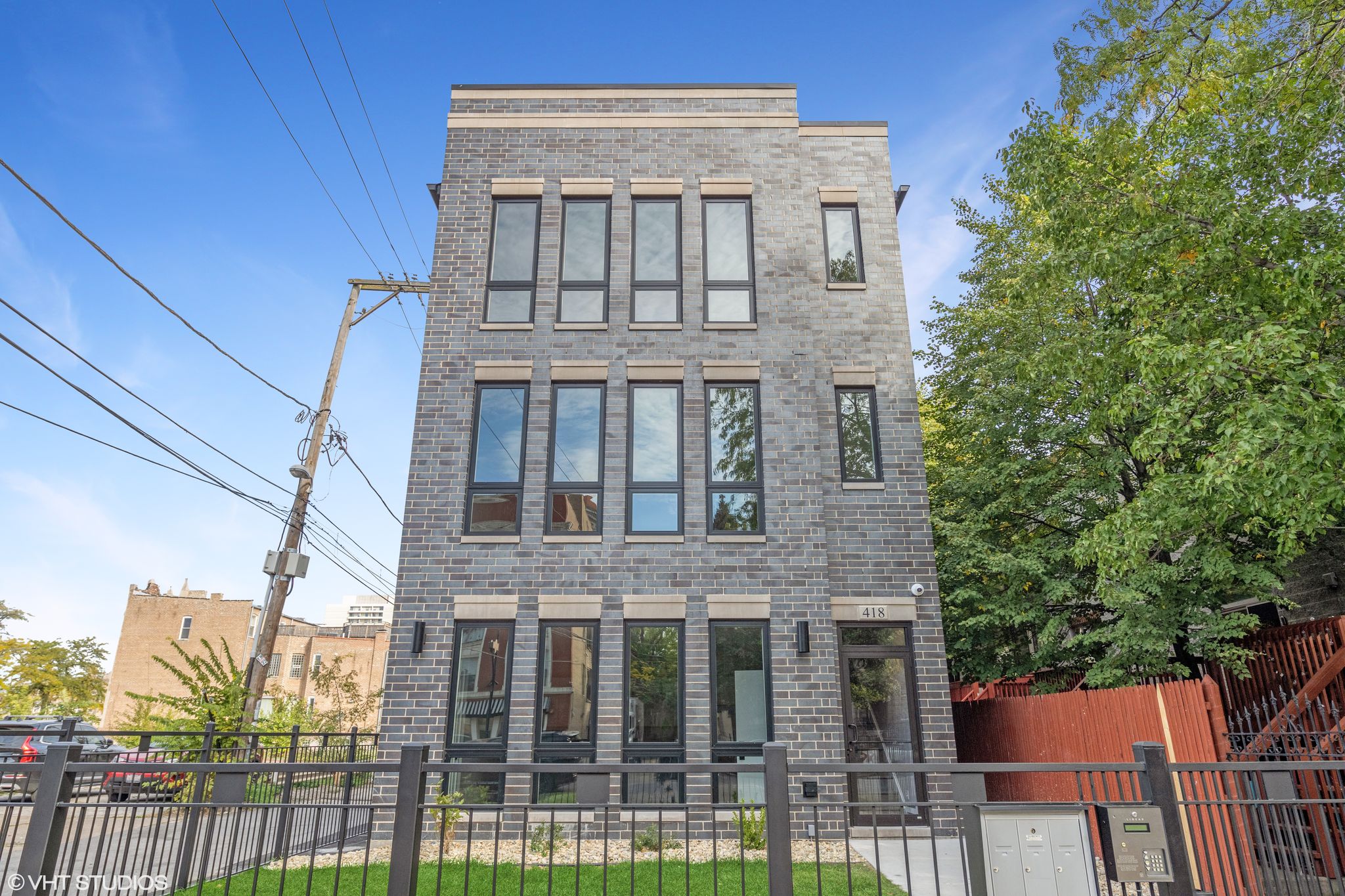 418 E Oakwood St #1, Chicago, IL 60653 - Trulia | Trulia