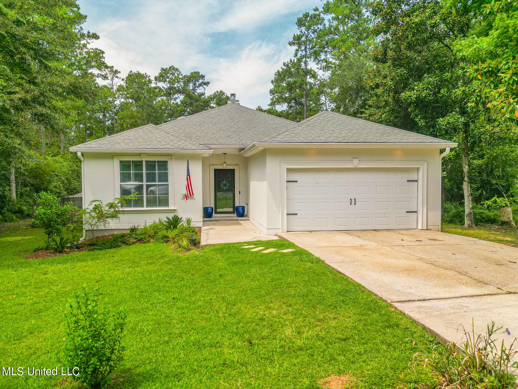 9554 Laa La Way, Diamondhead, MS 39525 - See Est. Value, Schools & More