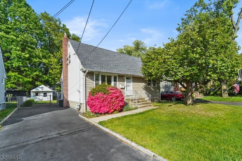 16 Jackson St, Nutley, NJ 07110 - See Est. Value, Schools & More