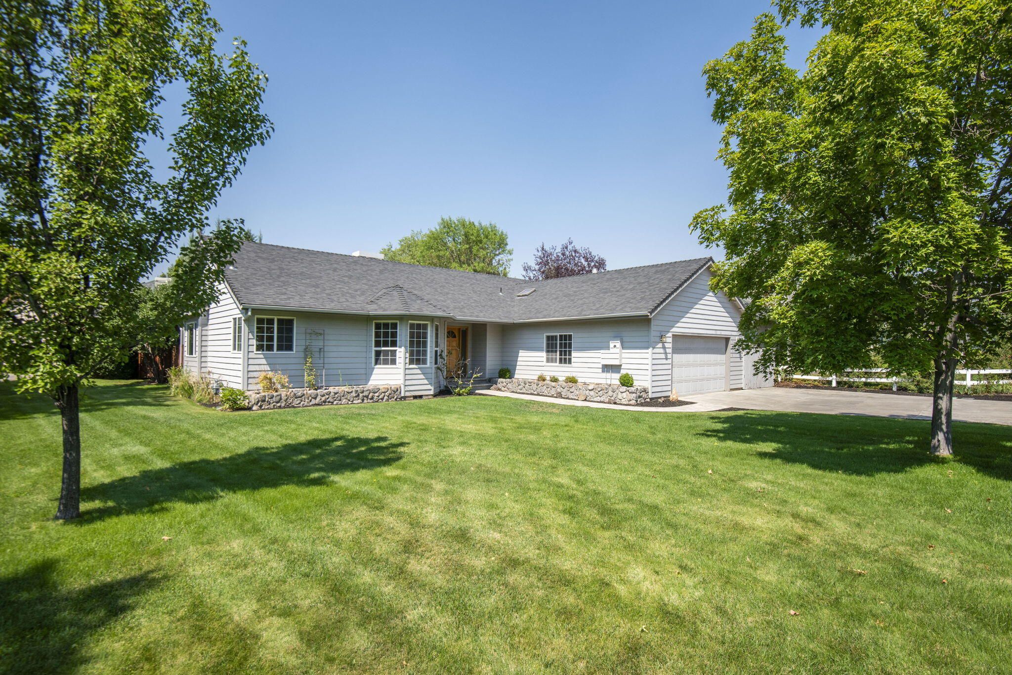 3368 NE Stonebrook Loop, Bend, OR 97701 - See Est. Value, Schools & More