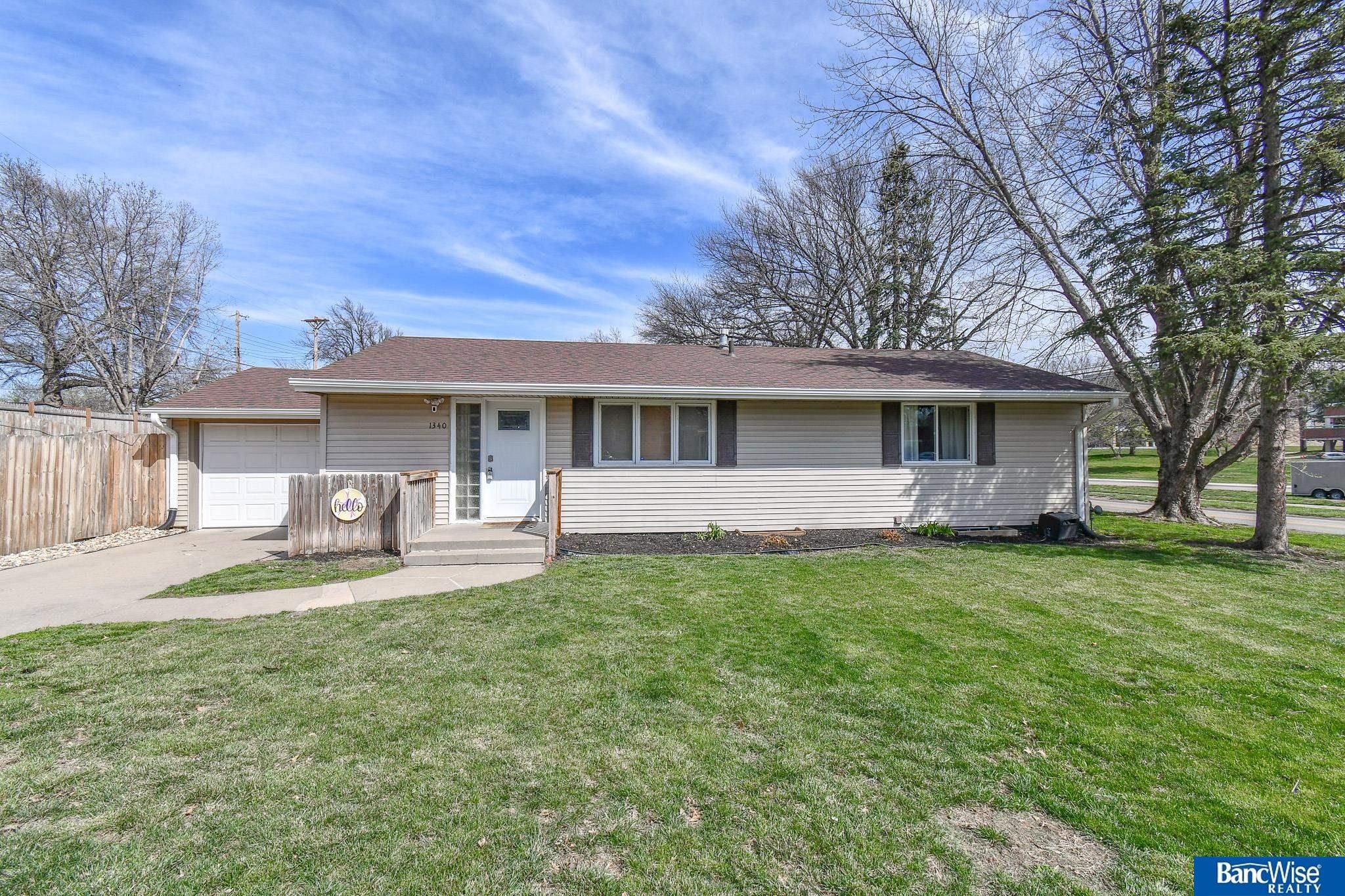 1340 S 49th St, Lincoln, NE 68510 - See Est. Value, Schools & More