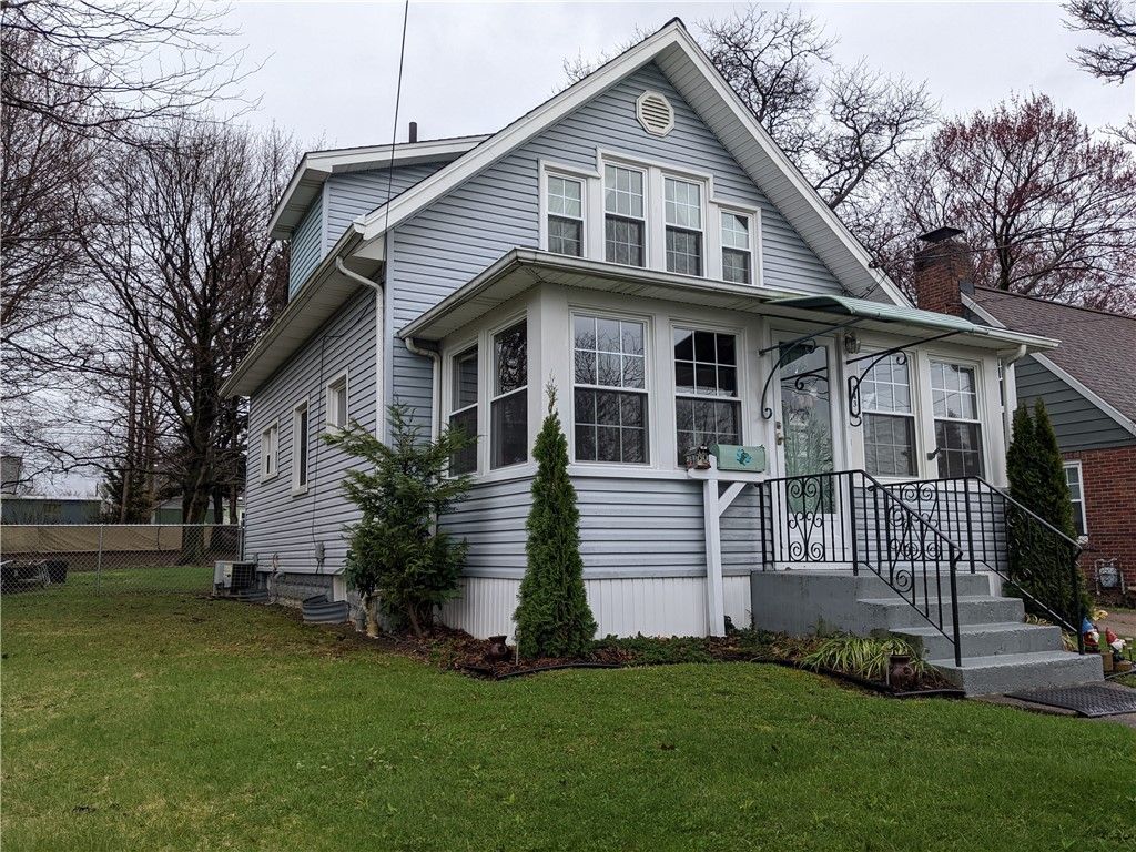 843 E 33rd St, Erie, PA 16504 - See Est. Value, Schools & More
