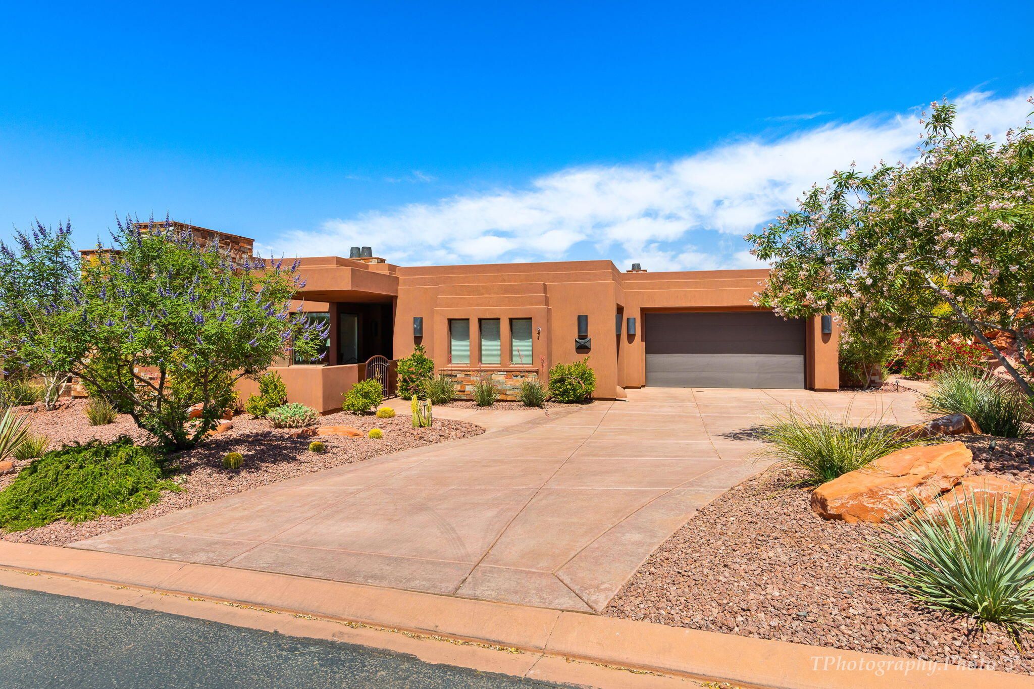 2012 W Cougar Rock Cir, Saint George, UT 84770 - See Est. Value ...