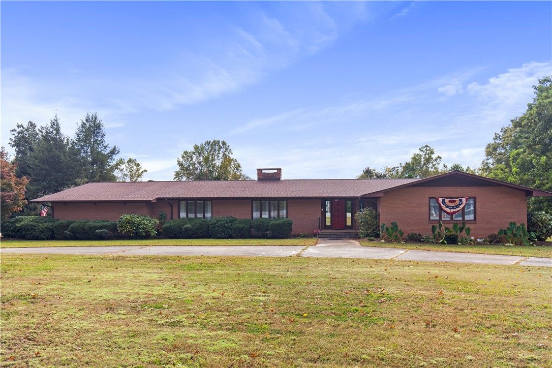 105 Playground Rd, Walhalla, SC 29691 - See Est. Value, Schools & More