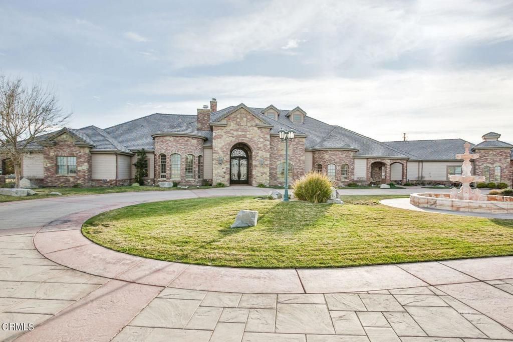 111 S Mahan St, Ridgecrest, CA 93555 - See Est. Value, Schools & More