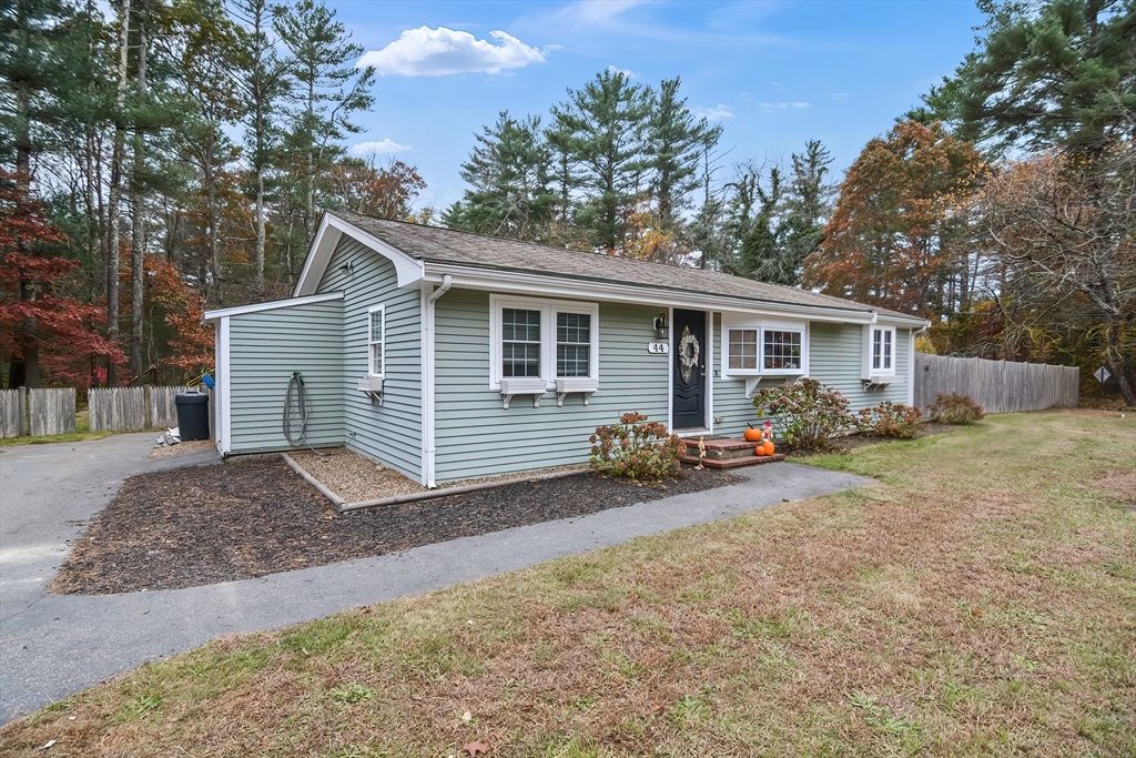 44 Bates Pond Rd, Carver, MA 02330 - See Est. Value, Schools & More