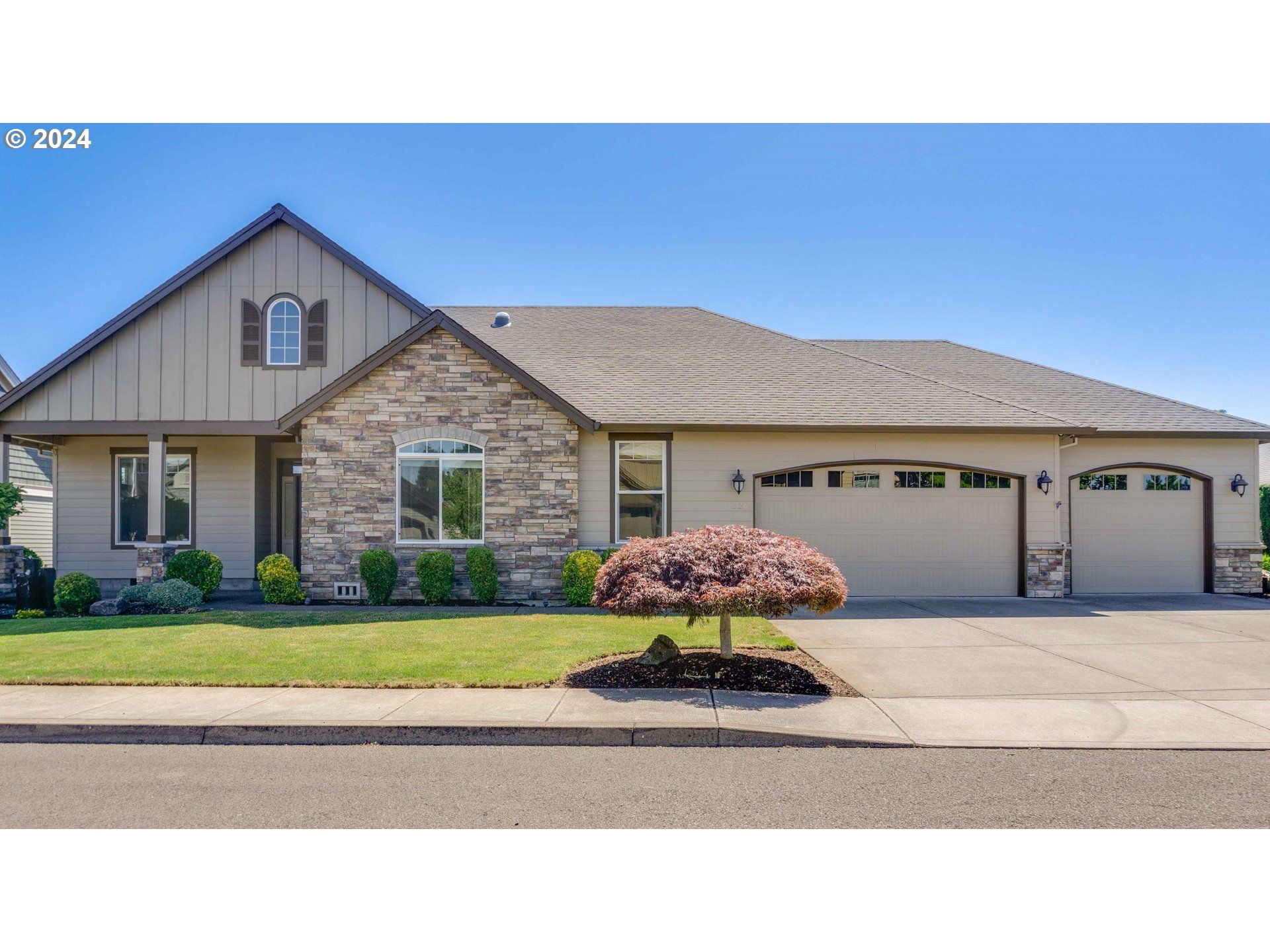 1326 N Fir St, Canby, OR 97013 - See Est. Value, Schools & More